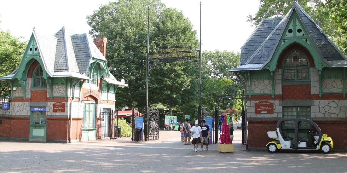 The Philadelphia Zoo: A Guide to America's First Zoo - Experience ...